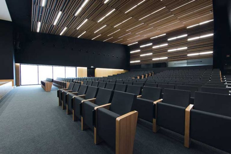 Amphithéâtre & Salle de conférence - Confort et technologie - 06